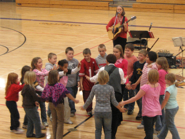 Music for Paul Tyler Fiddle Club presentation by Jutta & the Hi-Dukes (tm)